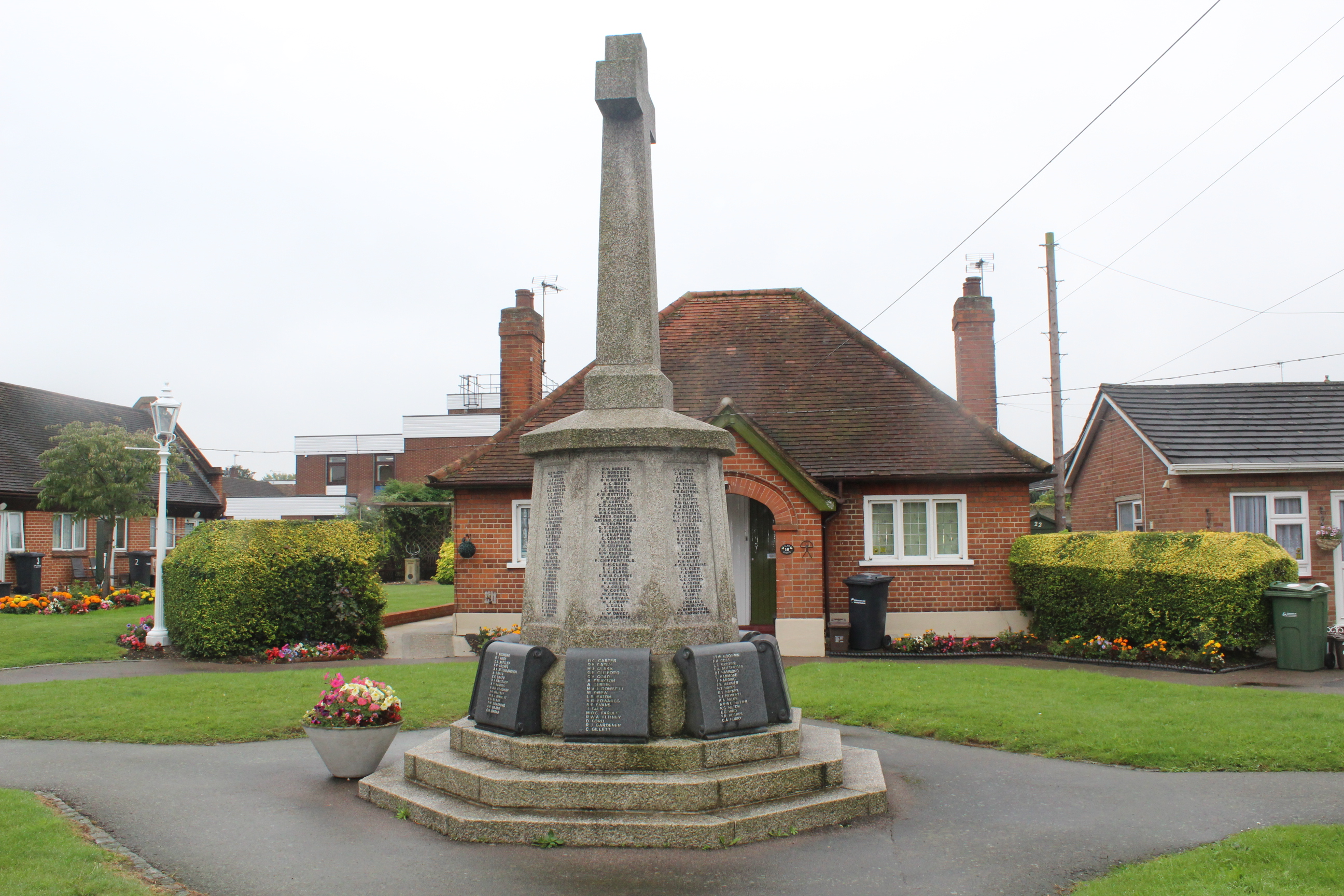 Cheshunt - War Memorials Online